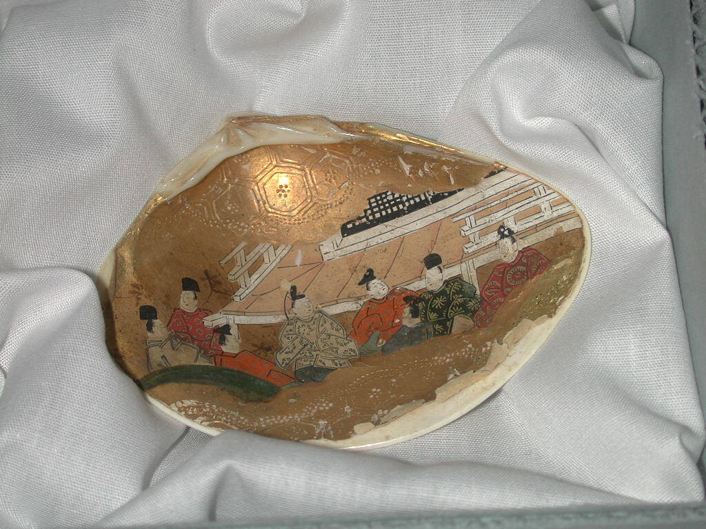 Clam Shells Decorated with Scenes of a Tale – Works – The Nelson-Atkins ...