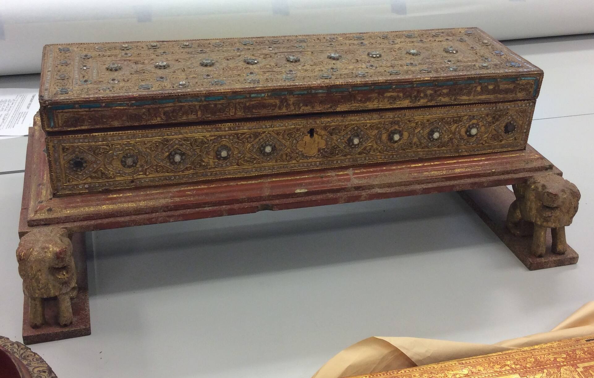 Manuscript Box with Wooden Stand – Works – The Nelson-Atkins Museum of Art