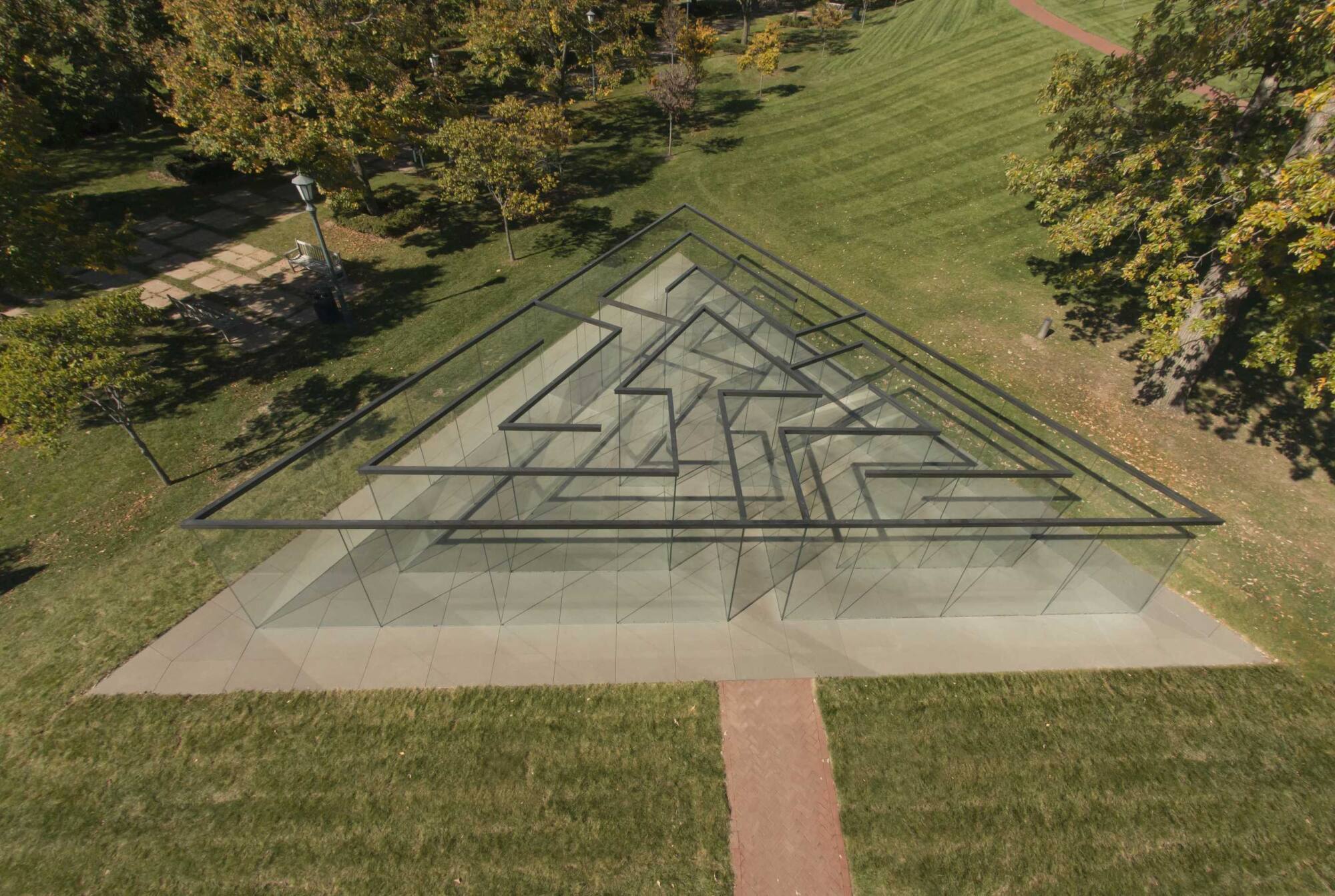 Glass Labyrinth – Works – The Nelson-Atkins Museum of Art